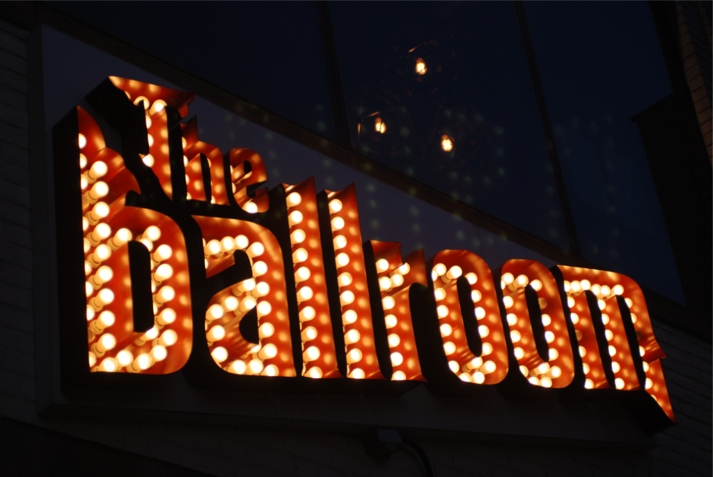 Neon Sign Demo | Roberts Signs & Awnings